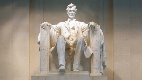 Lincoln Memorial | A Memorial Honoring a Great US President